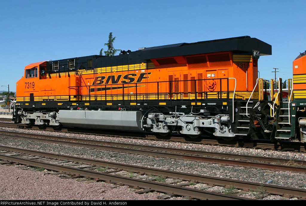 BNSF 7319